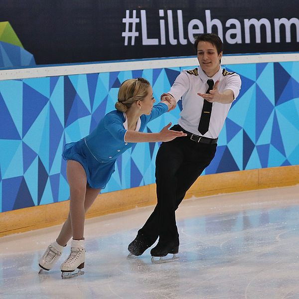 His And Hers Skating | Notes Tied On The Sagebrush